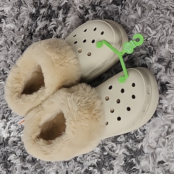 CROCS | Shoes | Crocs Furever Crush Color Bone Fur Liner Size M8w Soft ...